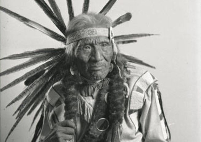 Salish man Sam Resurrection Pictured in Full Regalia