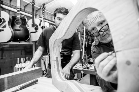 Crafting the Guitar’s Soul: A Life of Daniel Roberts